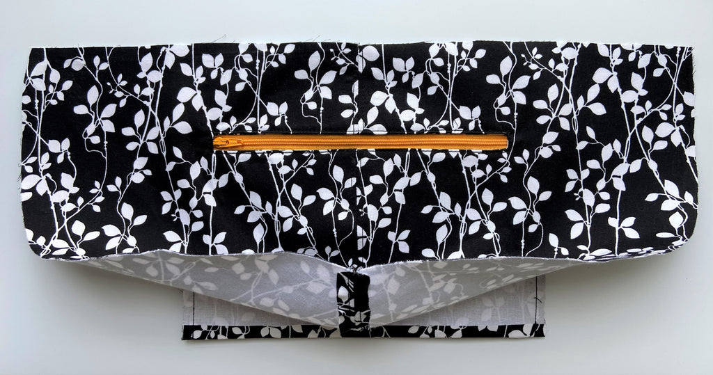 Adding an interior zipper pocket to the Finch hobo bag – Bagstock Designs